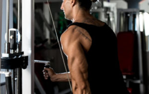 Die 8 effektivsten und besten Trizeps Übungen 2025